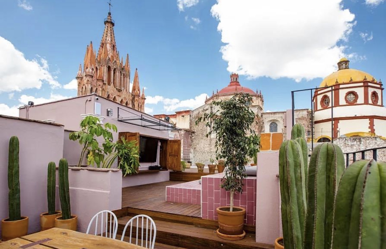 Rooftop at Selina en San Miguel de Allende por el chef Abel Hernández ...
